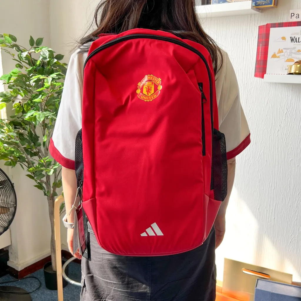 아디다스 맨체스터 유나이티드 맨유 홈 백팩 축구가방 레드 IY0439 | 상품 상세 | 크로켓