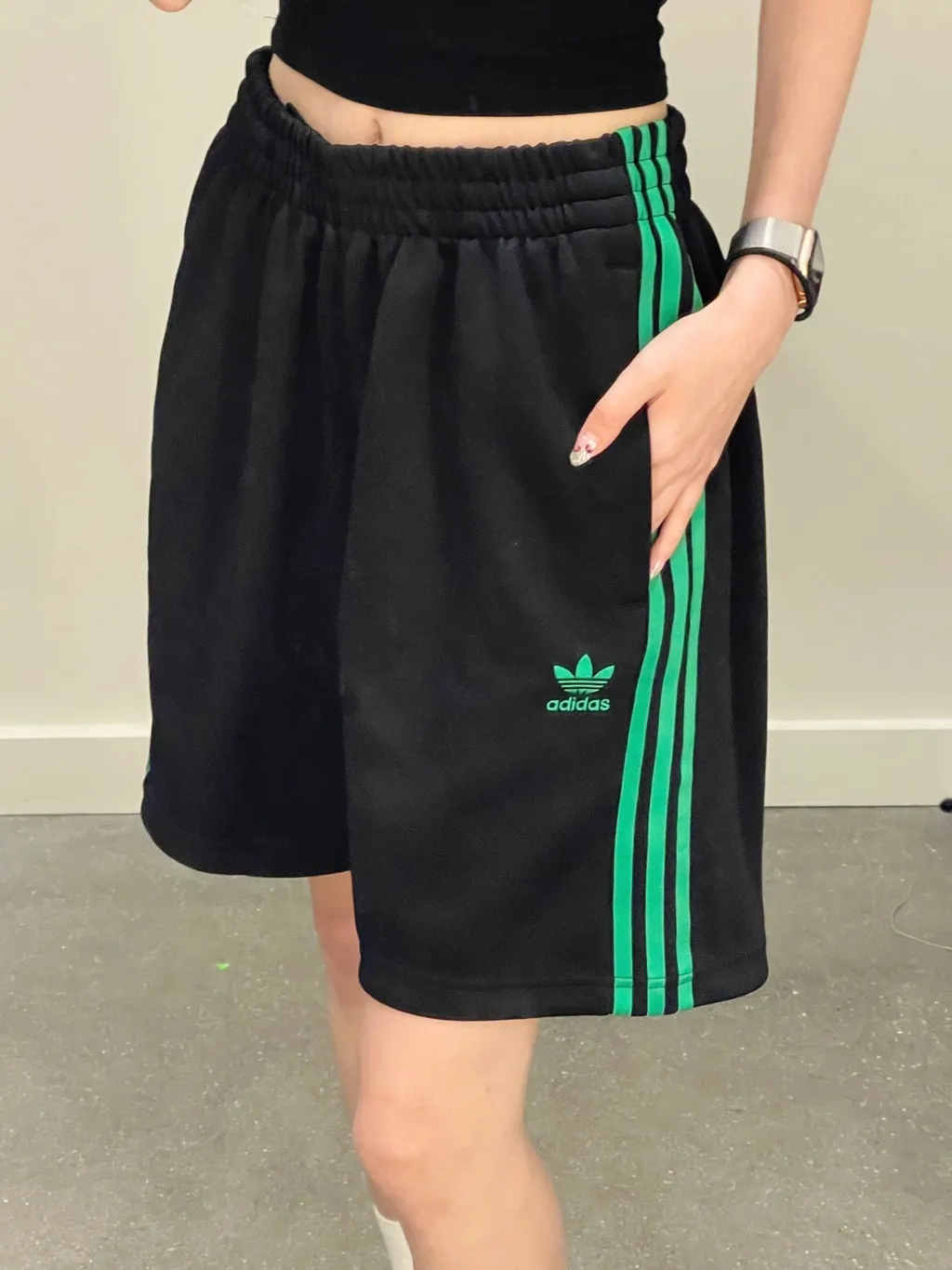 아디다스 남녀공용 CL+ 아디컬러 클래식 쇼츠 반바지 II5781 | 상품 상세 | 크로켓