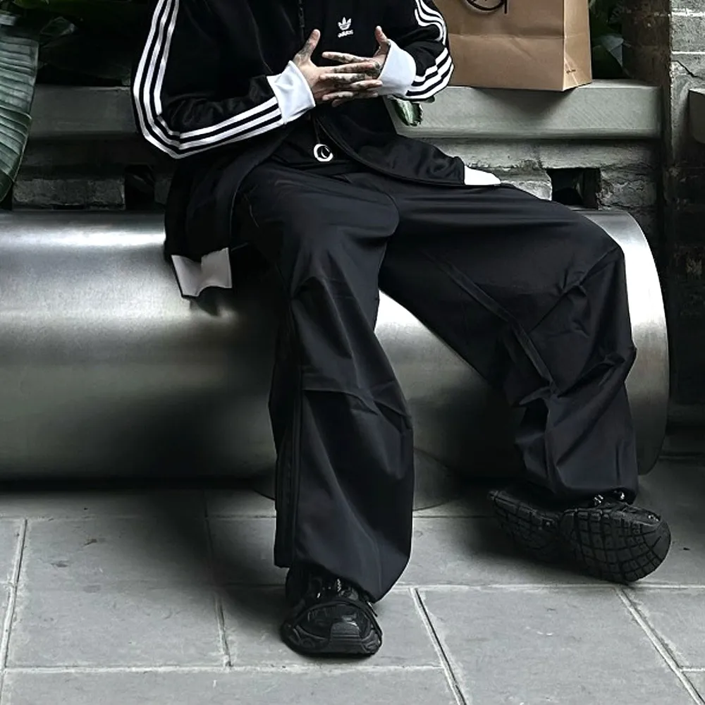 [무료배송/빠른출고]아디다스 파라슈트 트랙 와이드 트레이닝 팬츠 공용 블랙 IY2075 | 상품 상세 | 크로켓