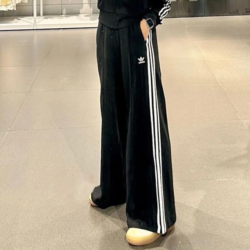 아디다스 우먼 3S 삼선 루즈 프렌치 테리 와이드 레그 팬츠 블랙 IY7255 | 크로켓