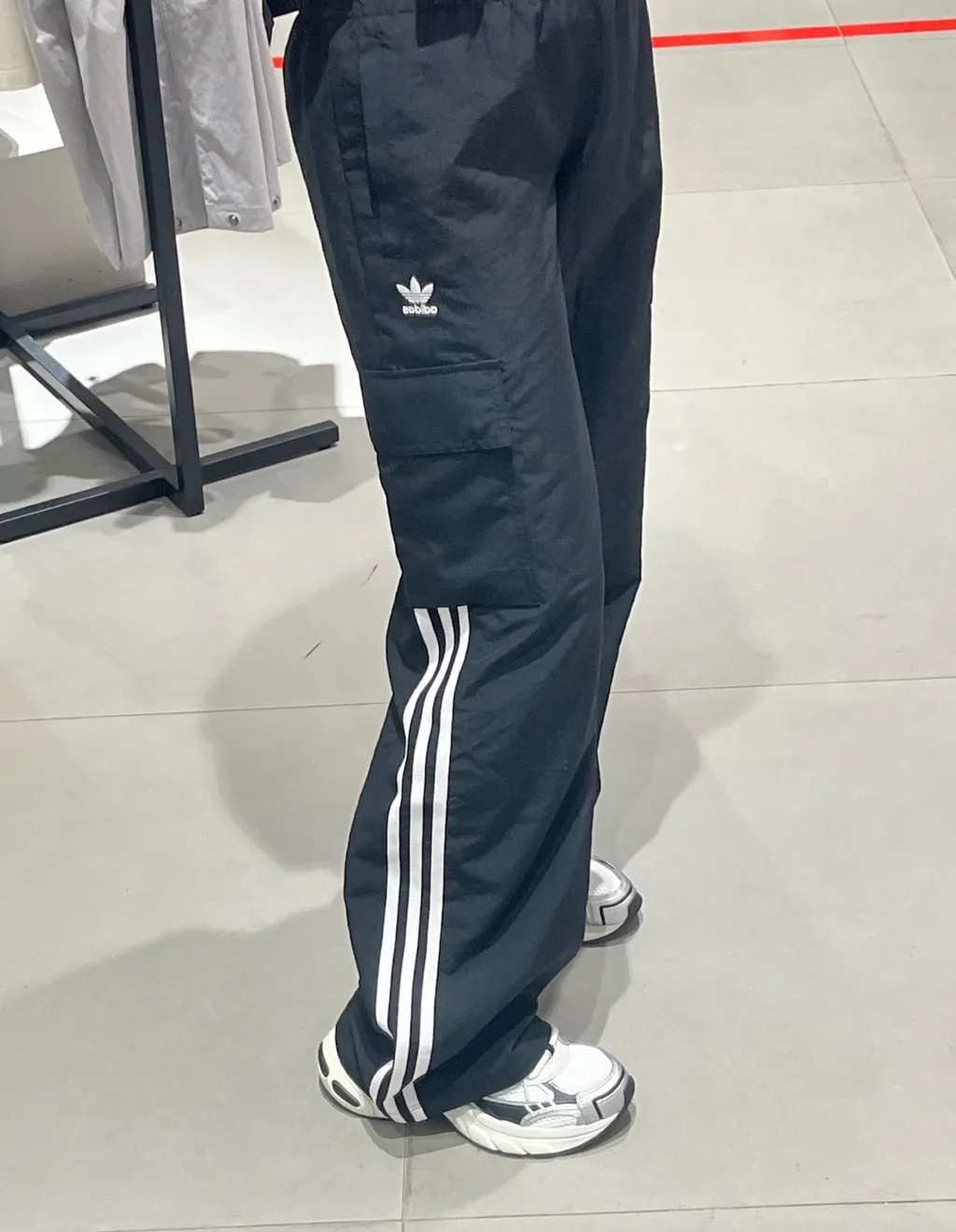 아디다스 우먼즈 아디컬러 카고와이드팬츠 카고팬츠 블랙 JF1292 | 상품 상세 | 크로켓