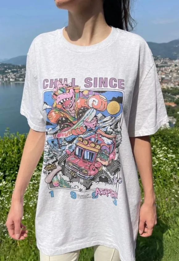 브랜디 멜빌 (BRANDY MELVILLE) PENELOPE CHILL SINCE 1993 TOP 티셔츠 | 크로켓