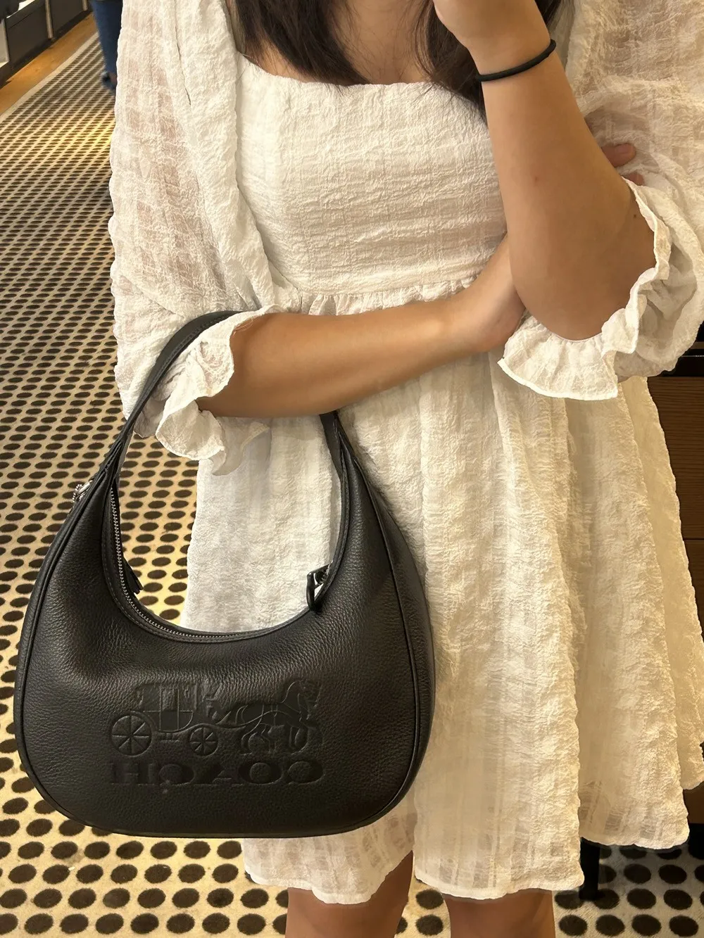 코치 카르멘 라지 로고 숄더백 CR151 | 크로켓