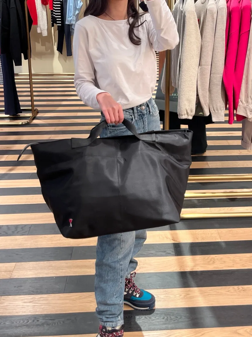 [관부가세포함] 아미 AMI 하트로고 라지 토트백 ULL141 902 (블랙) VV0261S | 상품 상세 | 크로켓