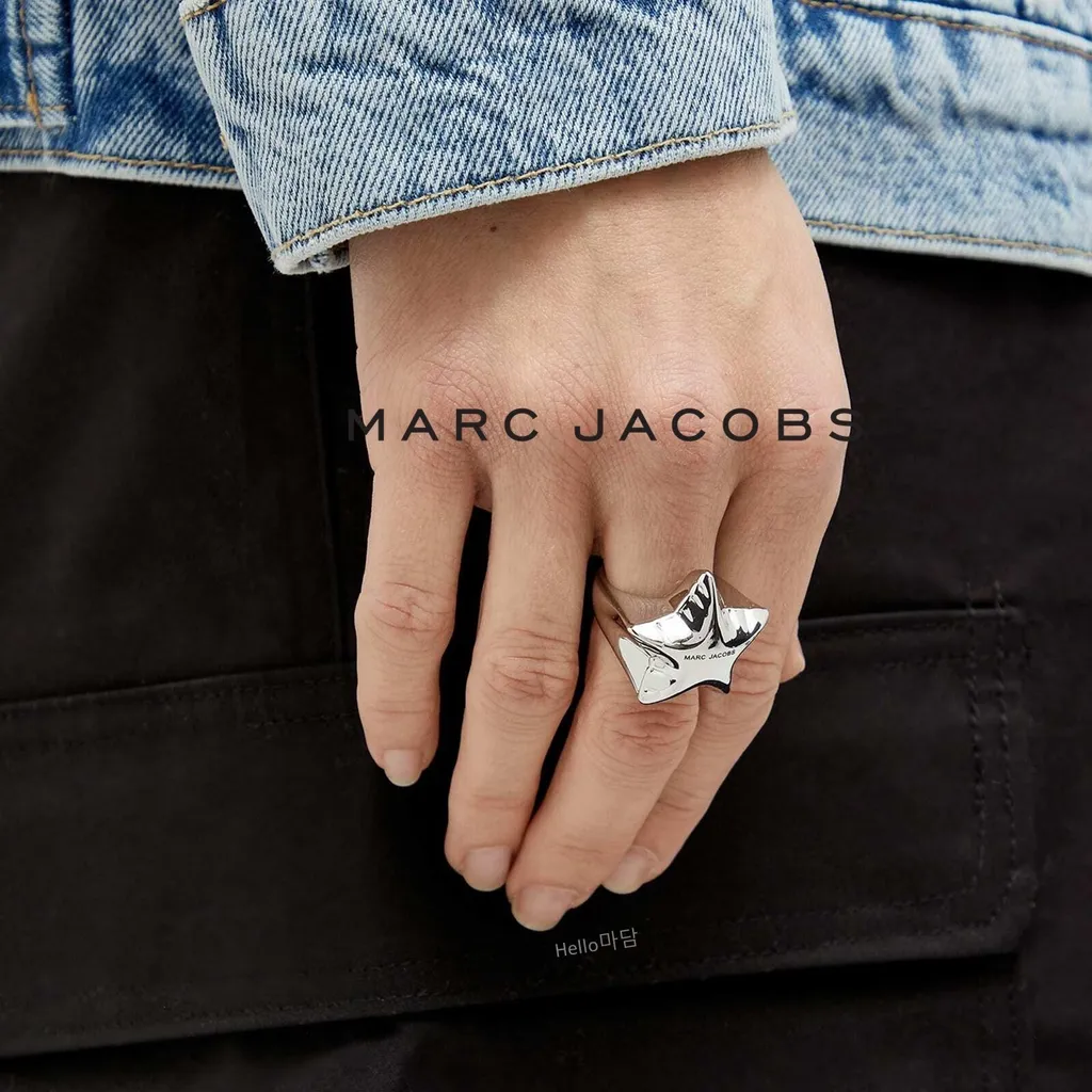[관부가세포함] 마크 제이콥스 남자 여자 남녀공용 실버 벌룬 시그넷 링 커플링 반지 THE BALLOON SIGNET RING ...