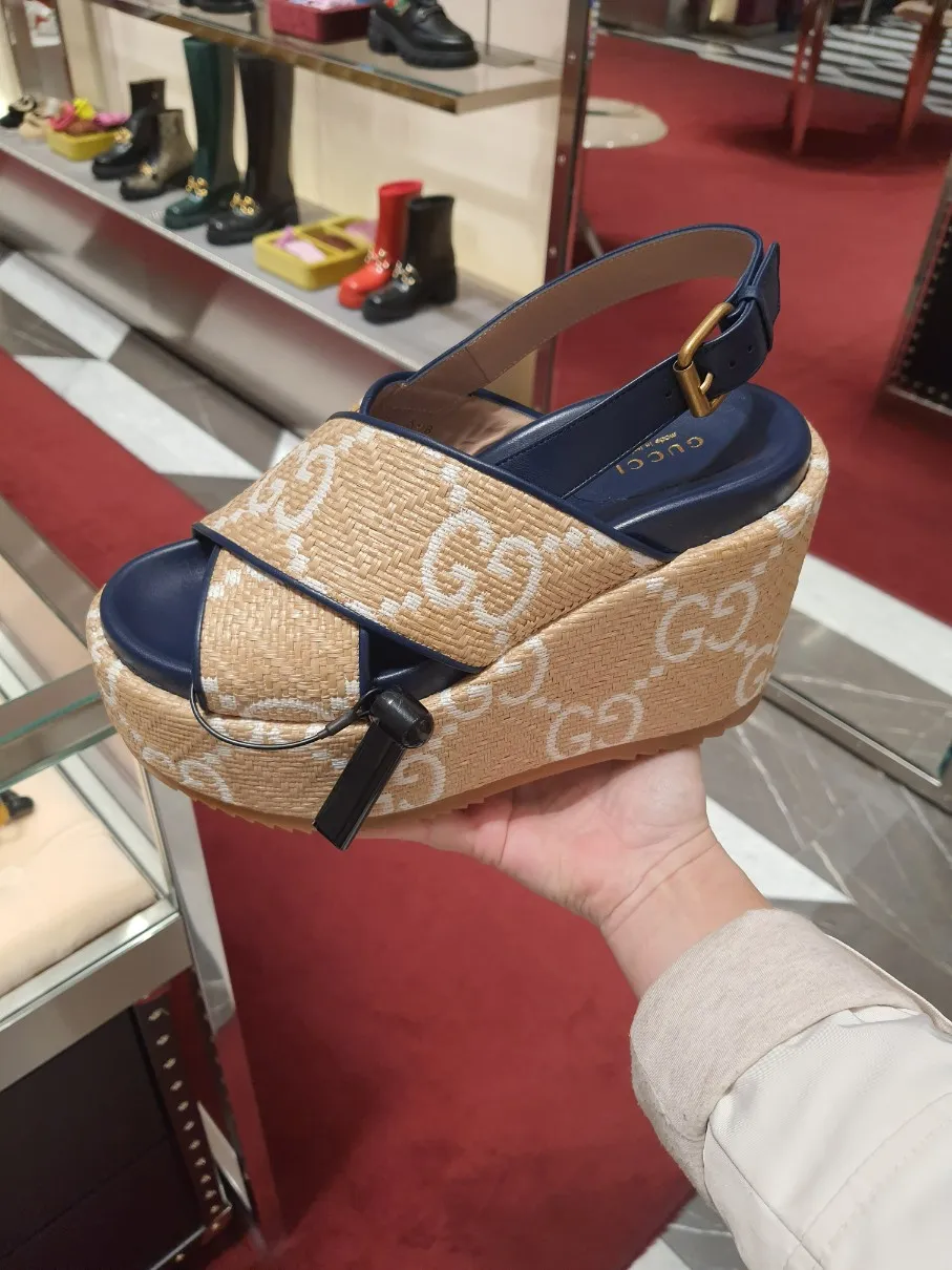 [구찌] 여성 라피아 GG 사슬 플랫폼 샌들 / 703791 UWB80 / 관부가세포함 | Croket