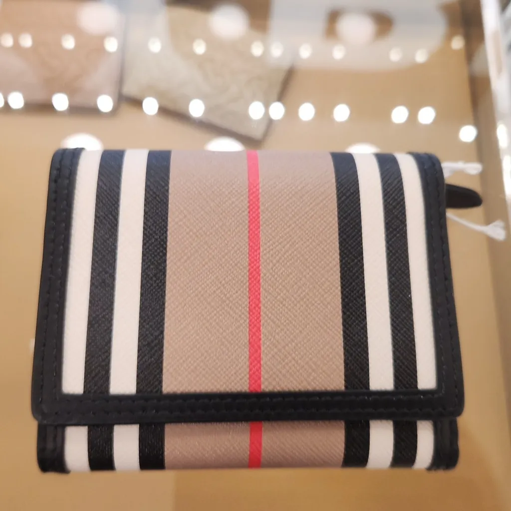 [아울렛] 버버리 랭커스터 스트라이프 반지갑 80730821 (관부가세 불포함) | 상품 상세 | 크로켓