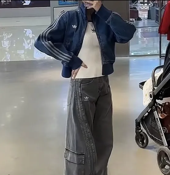 [빠른출고/무료배송] 아디다스 우먼스 오리지널 데님 트랙탑 트레이닝 저지 청자켓 JD2570 | 상품 상세 | 크로켓