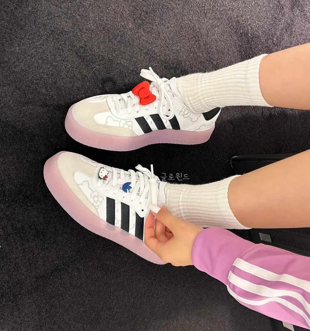 [빠른 출고] 아디다스 헬로키티 X 삼바 삼배 여성 운동화 화이트 핑크 IG4450 | 상품 상세 | 크로켓