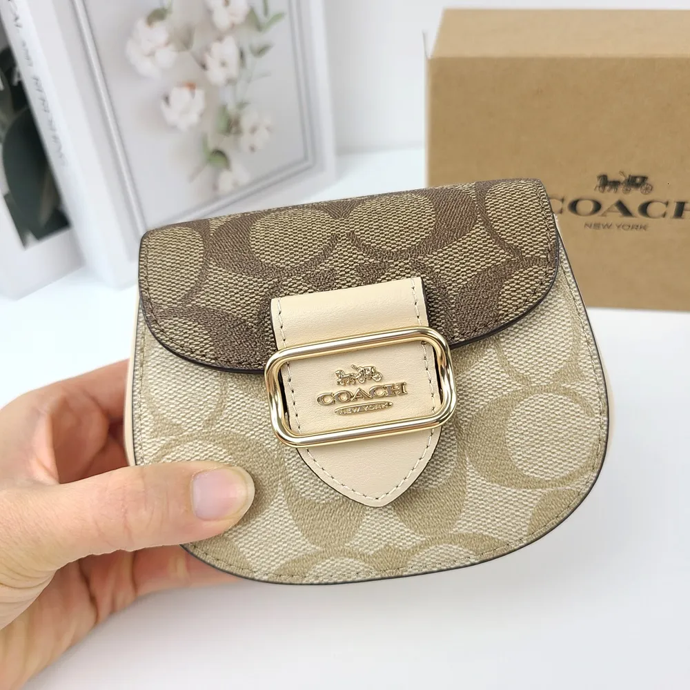 (무배)코치 체인 미니 가방 | 크로켓