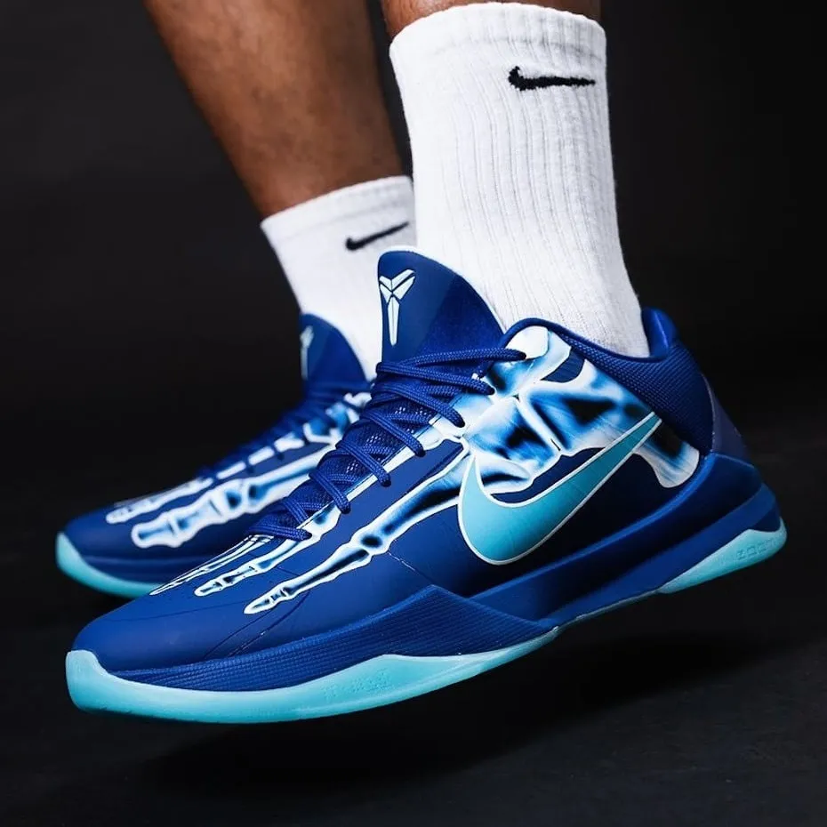 나이키 코비 5 프로트로 엑스레이 딥 로얄 블루 HJ4303-400 | 크로켓