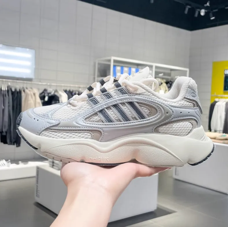 아디다스 오리지널스 오즈밀렌 메탈릭 라이트본 우먼스 IE5841 | 크로켓