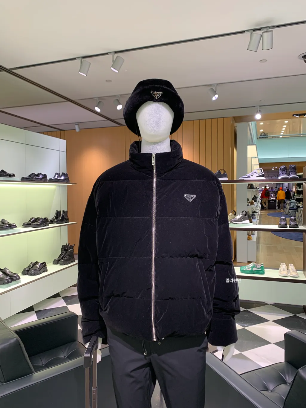 프라다 남성 크롭 다운 자켓 SGC407_13IM_F0002_S_232 | 크로켓