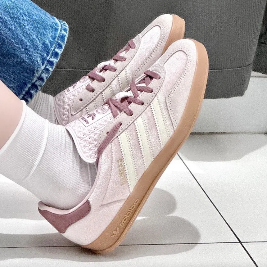 아디다스 가젤 인도어 W 원더 쿼즈 바이올렛 JR0232 | 상품 상세 | 크로켓