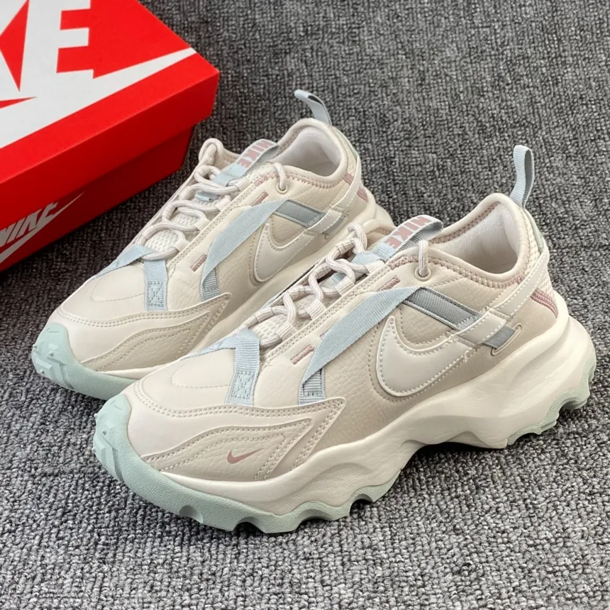 나이키 TC 7900 우먼스 라이트 브라운 민트 블루 | 크로켓