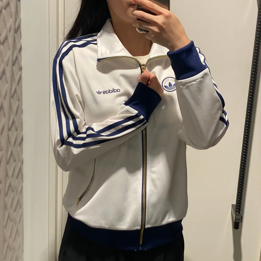 [일본 특가딜] 아디다스 오리지널 파이어버드 배지 트랙탑 2컬러 JSN35 IX3550 | 상품 상세 | 크로켓