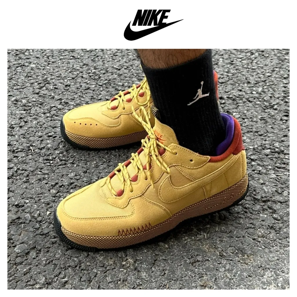 나이키 우먼즈 에어포스 1 스니커즈 와일드 위트 골드 FB2348-700 | 상품 상세 | 크로켓