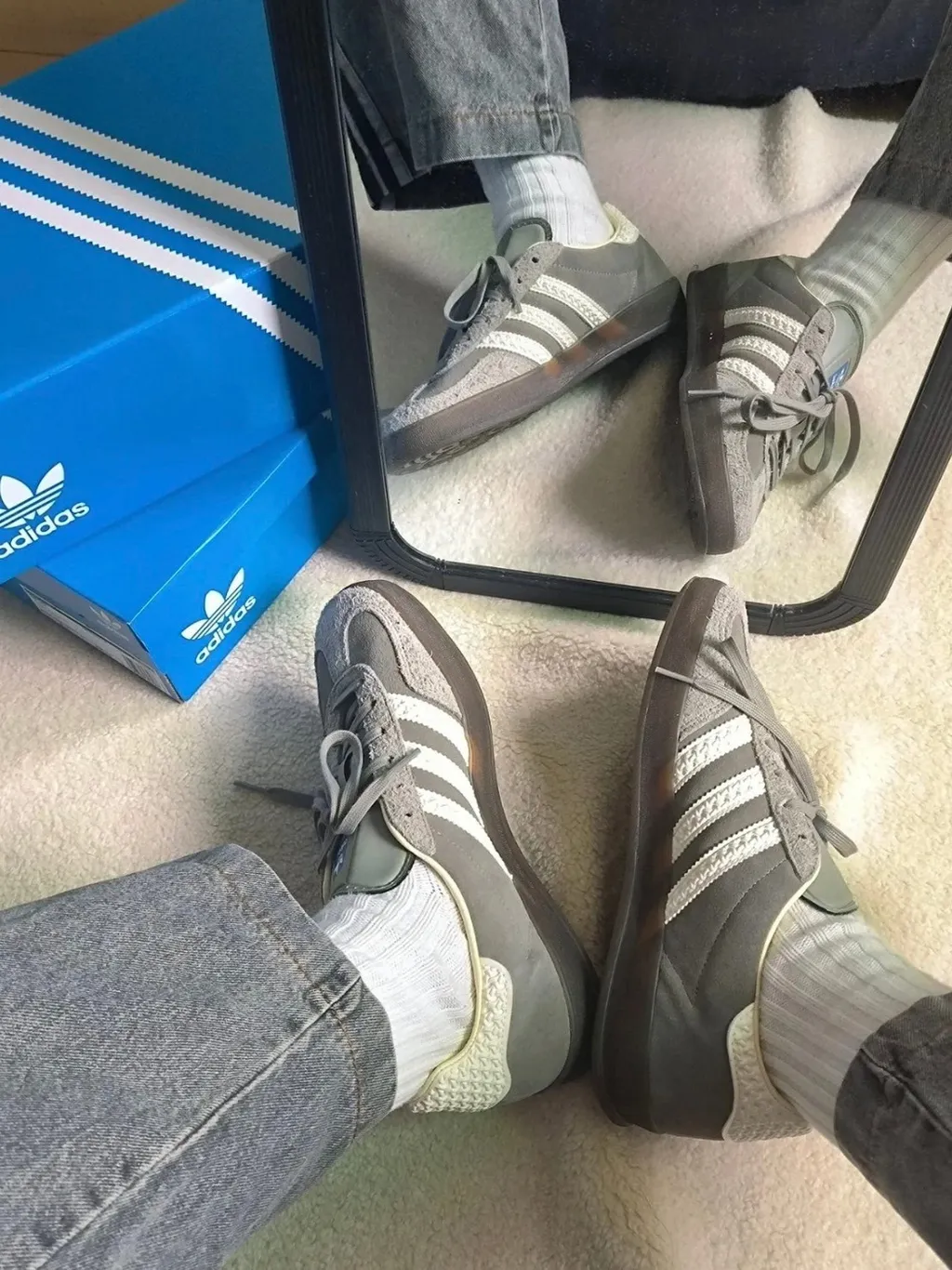 아디다스 오리지널스 가젤 스웨이드 레트로 아이언 그레이 IF1807 | 상품 상세 | 크로켓