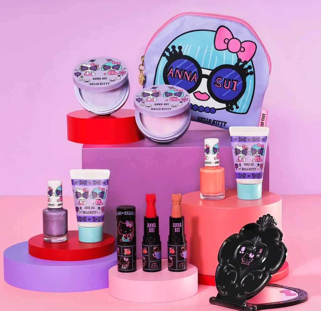 안나수이 헬로키티 루즈 페이스 파우더 Limited Edition: Anna Sui Hello Kitty Loose Face ...