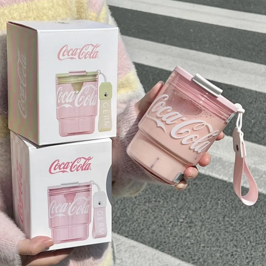 GERM 코카콜라 트라이탄 소재 텀블러 375ml 9컬러 투웨이(직접마시기+빨대마시기) 뚜껑 휴대용 스트랩 퉁퉁 빨대컵 | 크로켓