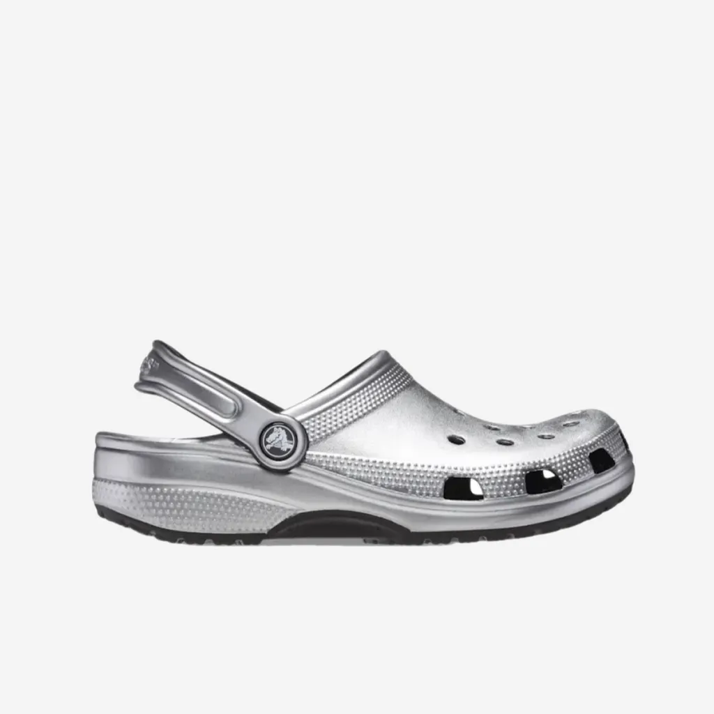 크록스 클래식 메탈릭 클로그 실버 Crocs Classic Metallic Clog Silver | 크로켓