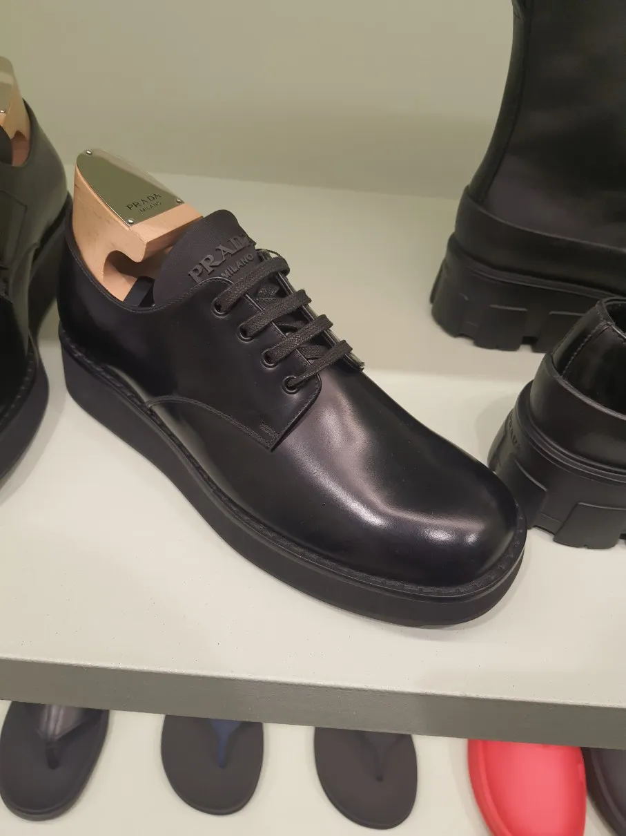 프라다 남성 브러쉬드 레더 더비 레이스업 슈즈 / 2EG336 B4L / 관부세포함 | 크로켓