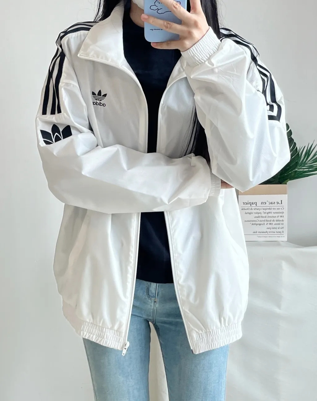 [빠른 출고] 아디다스 레트로 트레포일 화이트 남녀공용 바람막이 자켓 JI7535 | 크로켓