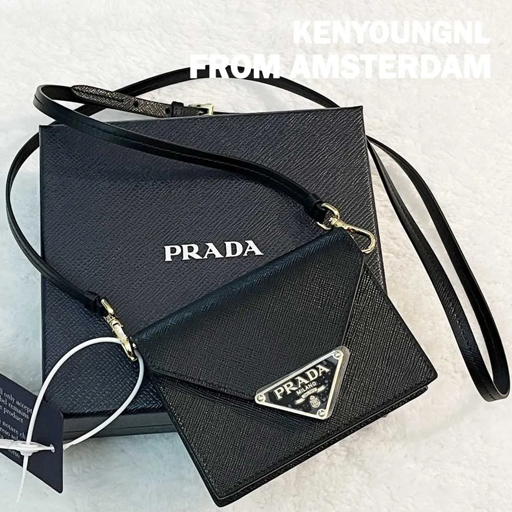 프라다 사피아노 숄더 스트랩 카드 홀더 지갑 1MR033_2CLQ_F0002 블랙 | 크로켓