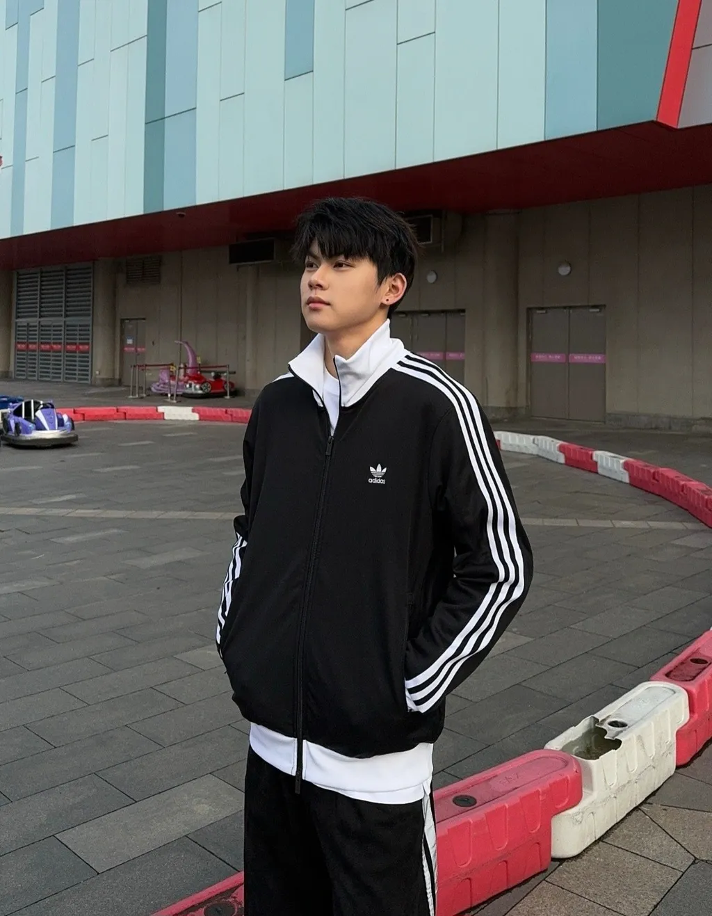 아디다스 오리지널 베켄바우어 트랙탑 자켓 블랙 II5763 | 상품 상세 | 크로켓