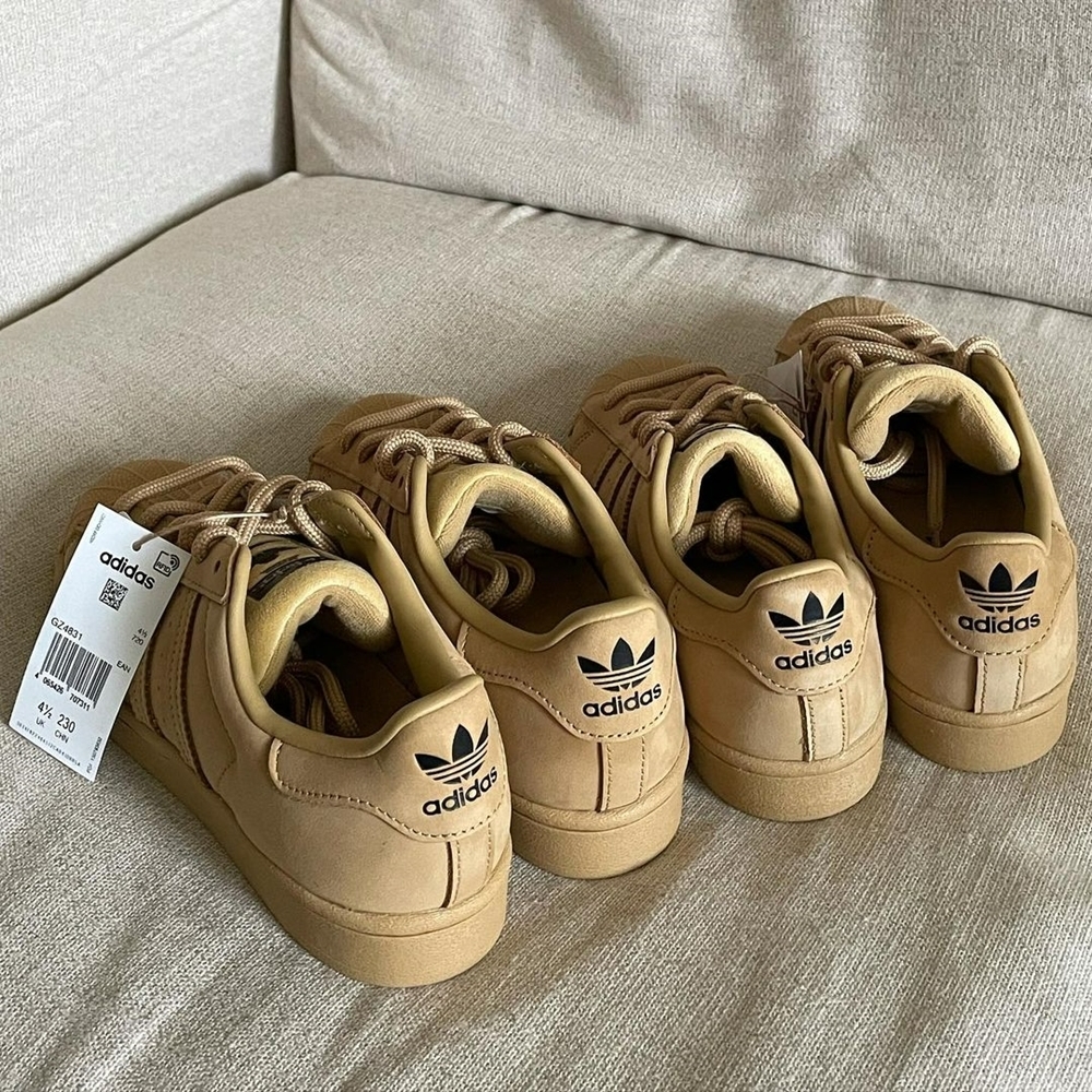 아디다스 슈퍼스타 골든 베이지 모카 브라운 커피 된장스타 남성 스니커즈 GZ4831 | 크로켓